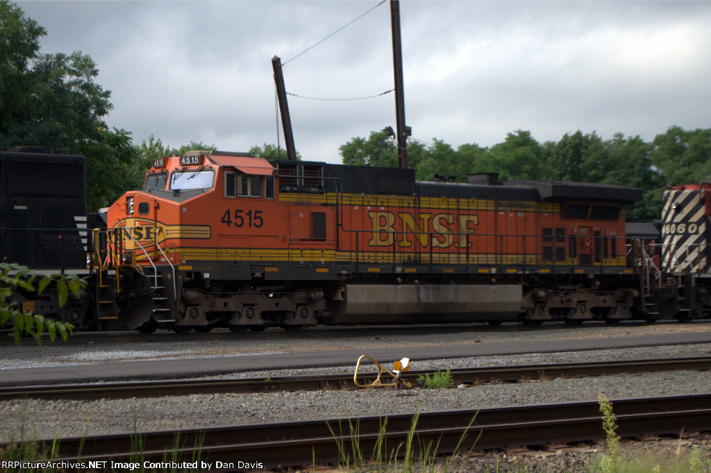 BNSF C44-9W 4515 trails on YPMO-01